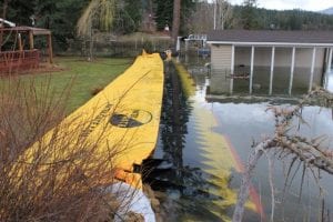 Keeping Your Home Dry In Floods With Self-Rising Flood Walls
